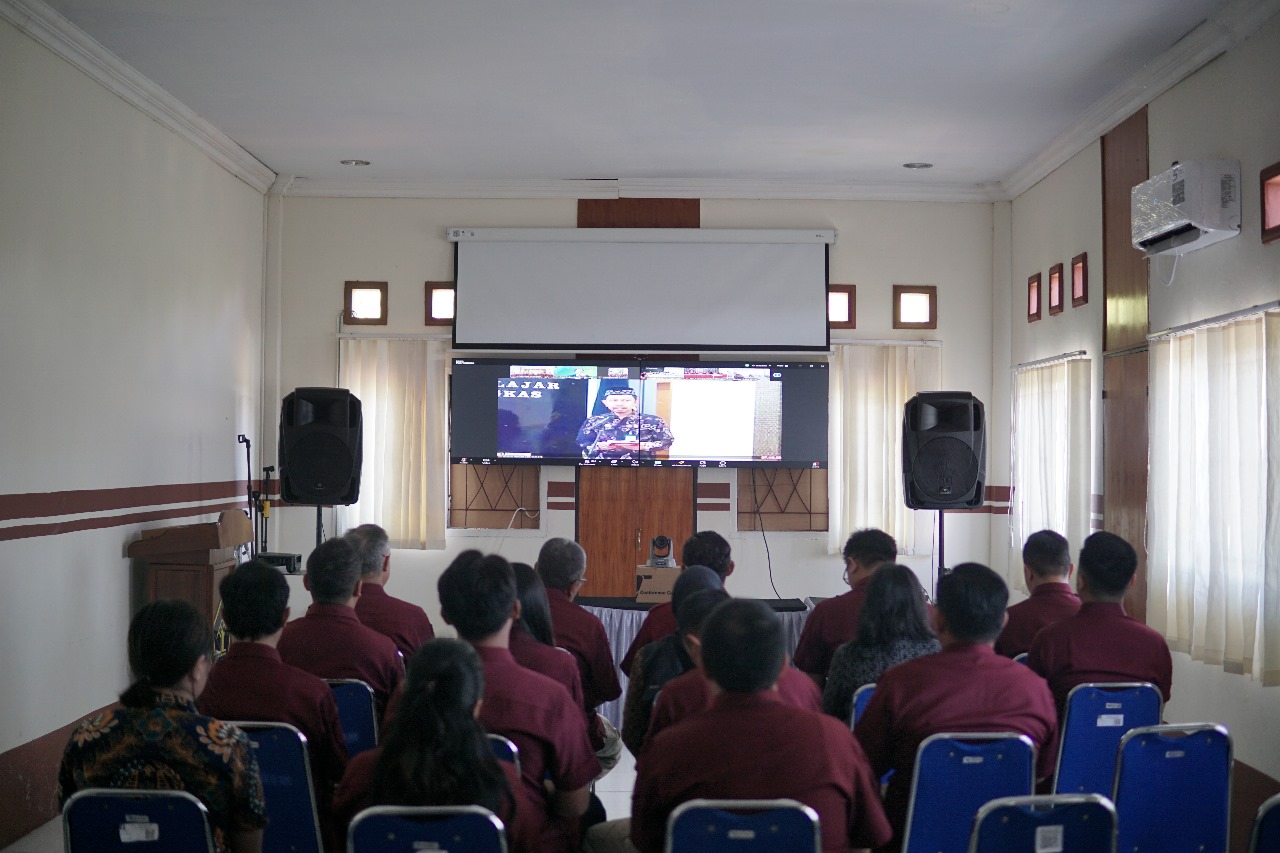Rudenim Manado Mengikuti Seminar Series 4 Bersama BPSDM Hukum dan HAM ...